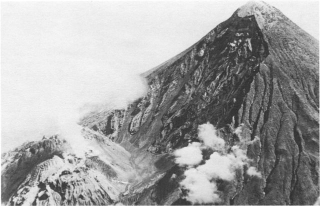 Accadde oggi: l’eruzione pliniana del vulcano Santamaria, Guatemala ...